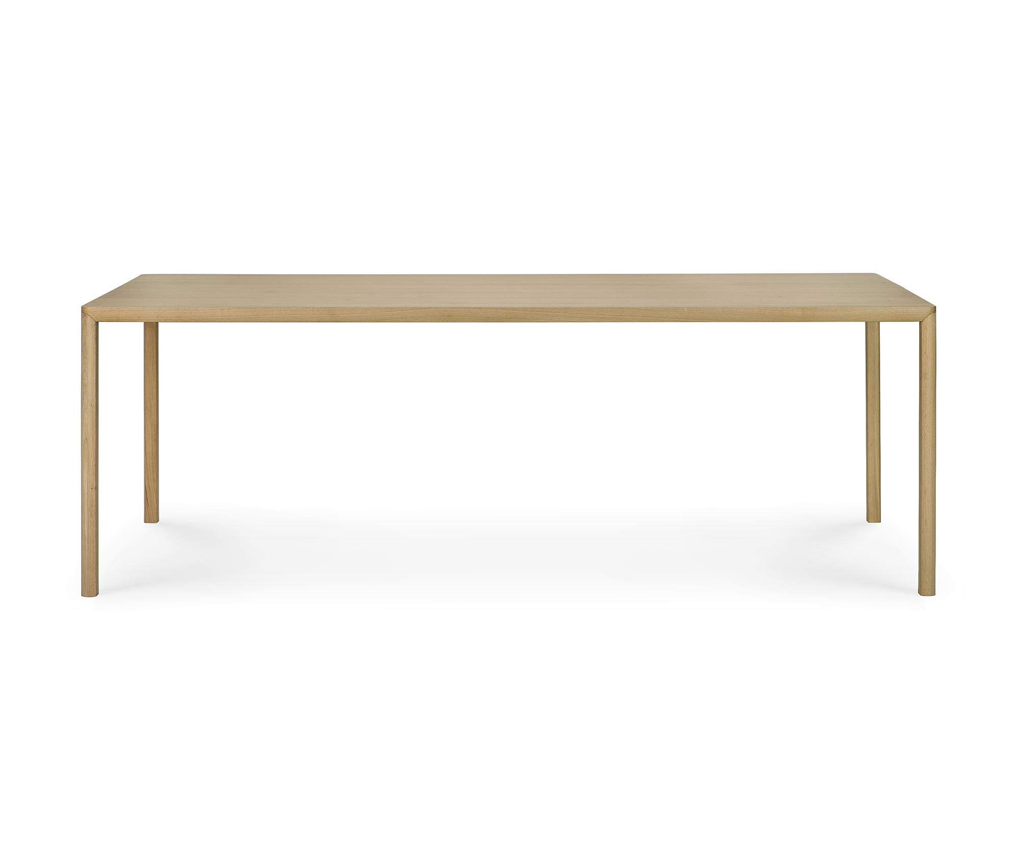 Air | Oak dining table - varnished | Architonic
