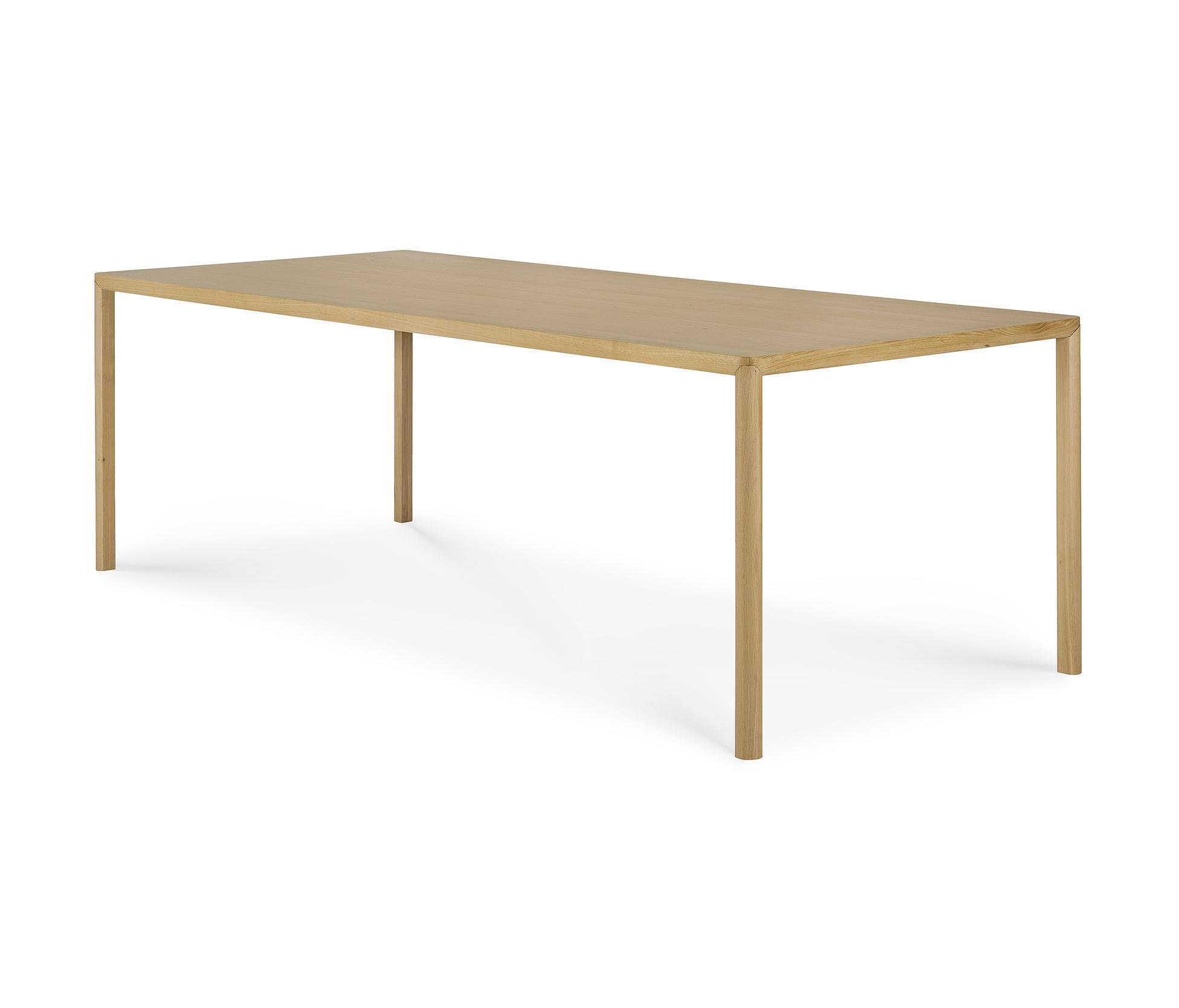Air | Oak dining table - varnished | Architonic