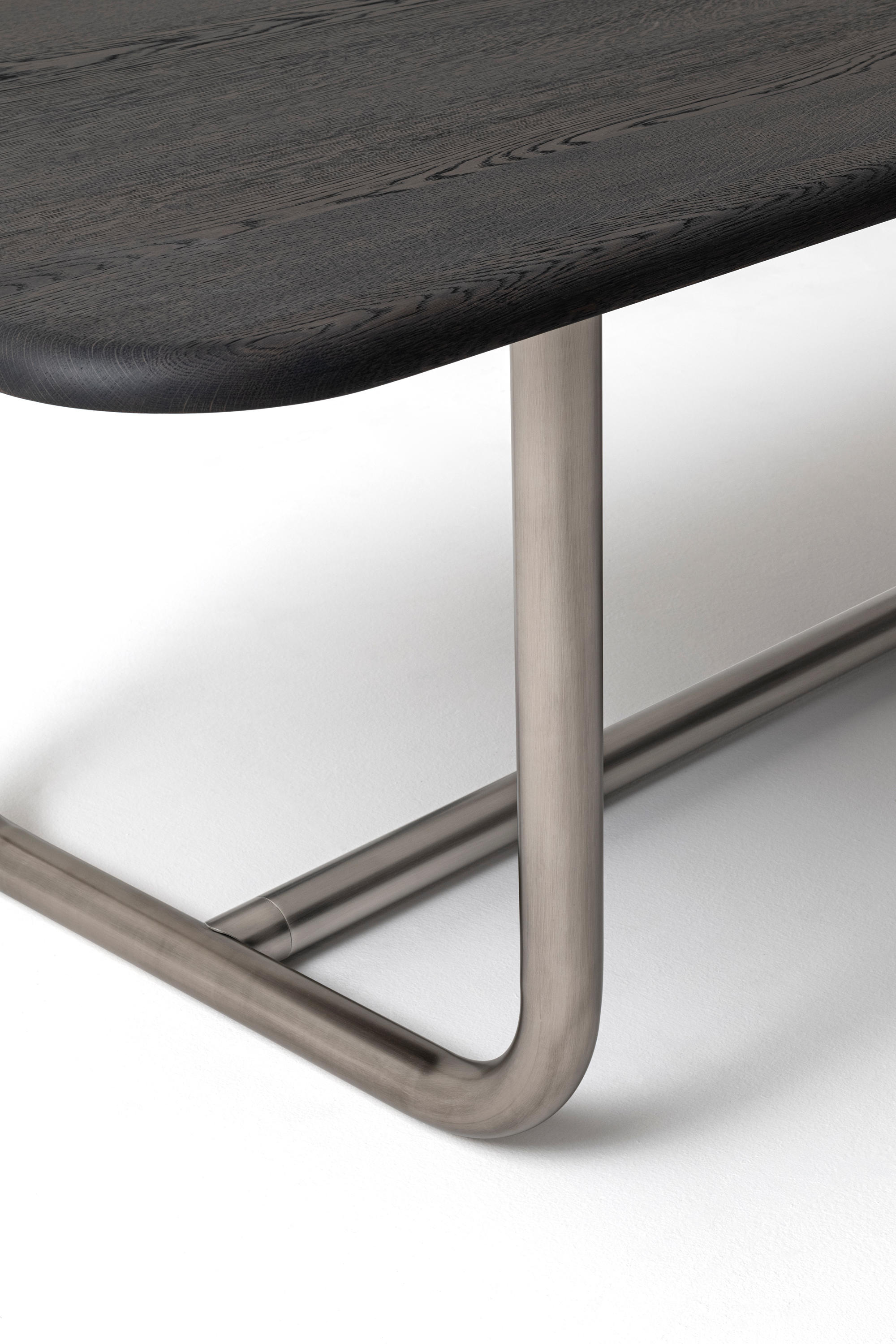 STRONG | TABLE - Dining tables from Desalto | Architonic