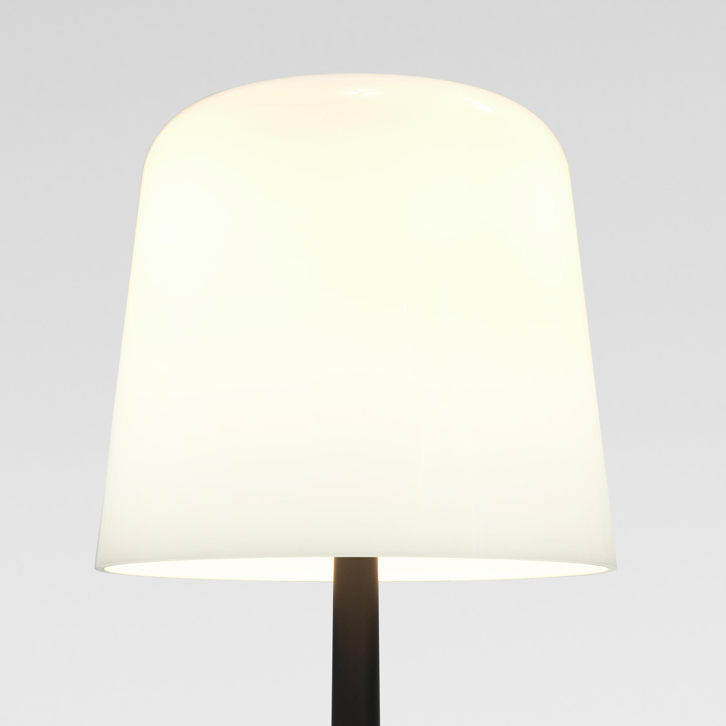 Ella Table | Matt Black | Architonic