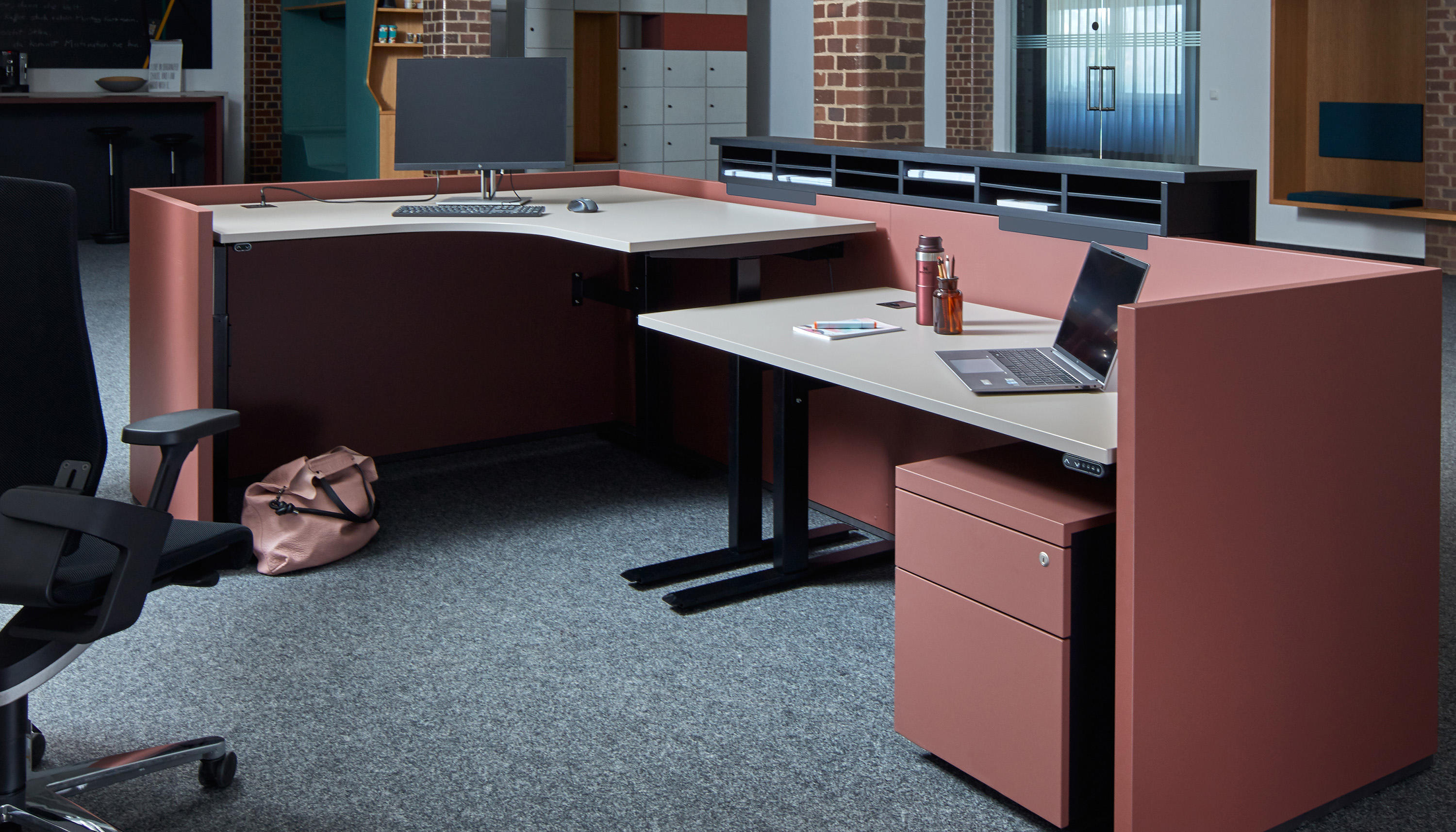 basic C Reception system | Architonic