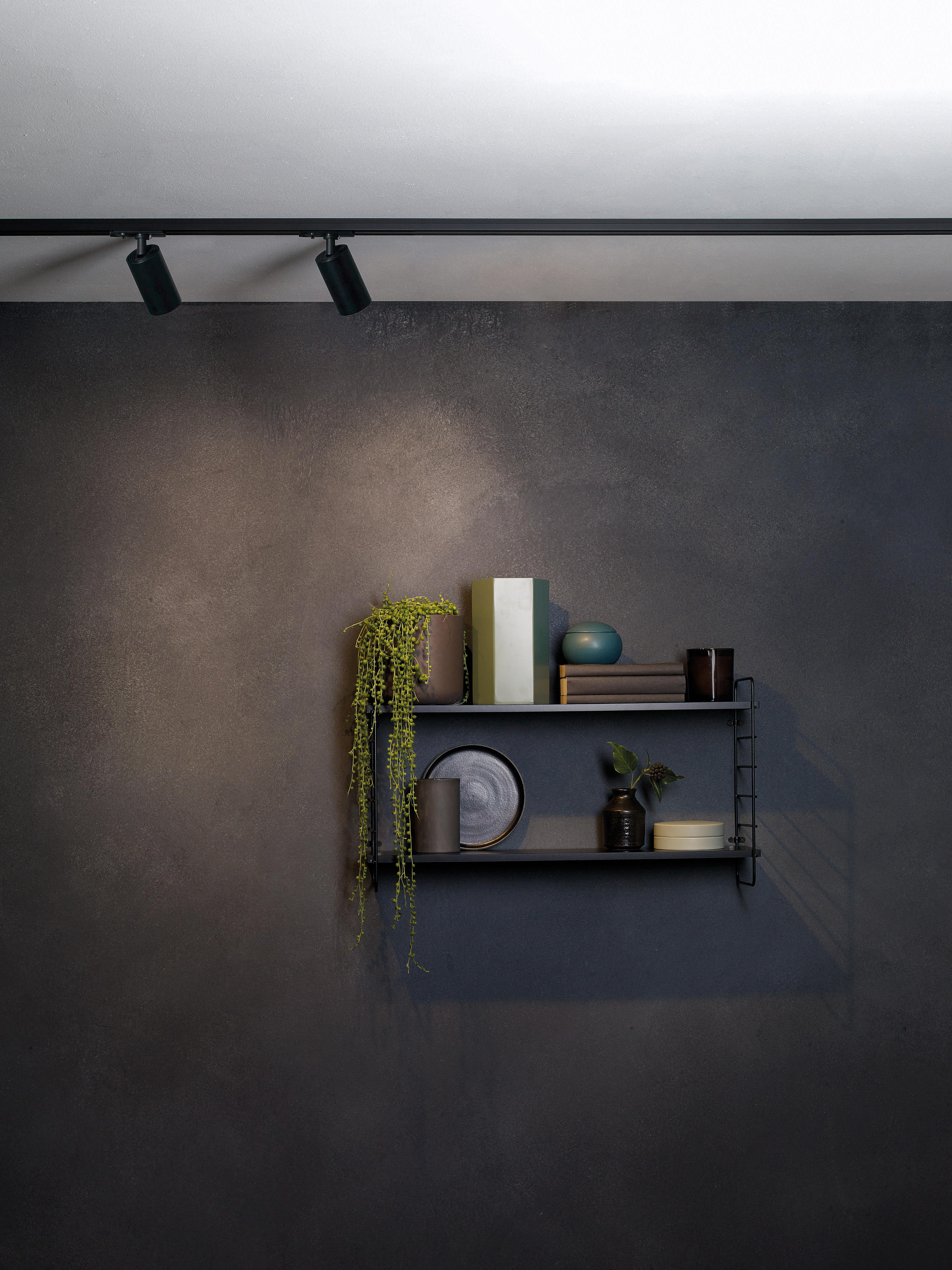 Can 50 Track | Matt Black | Architonic