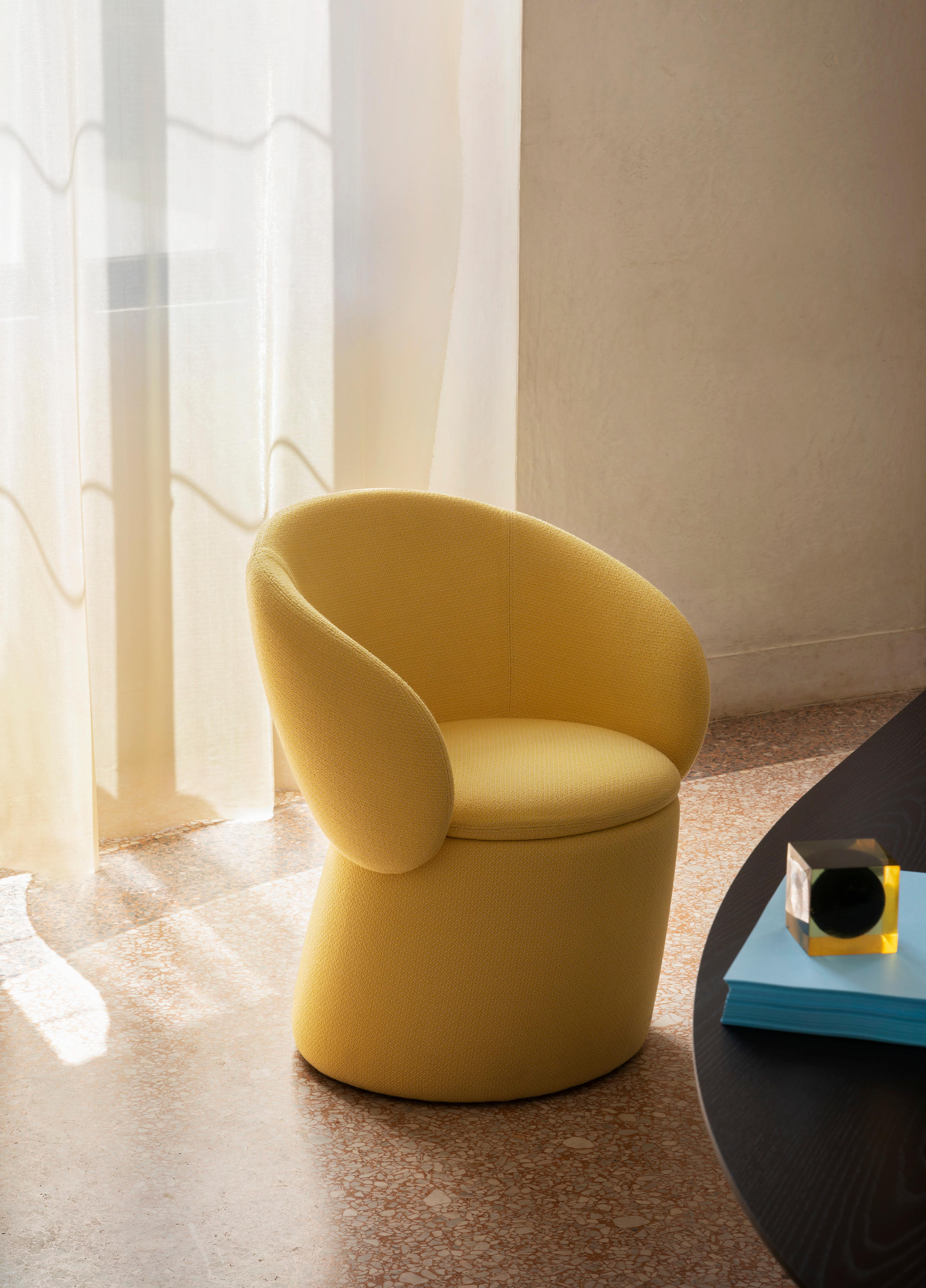 NEBULA MONACA - Chairs from miniforms | Architonic