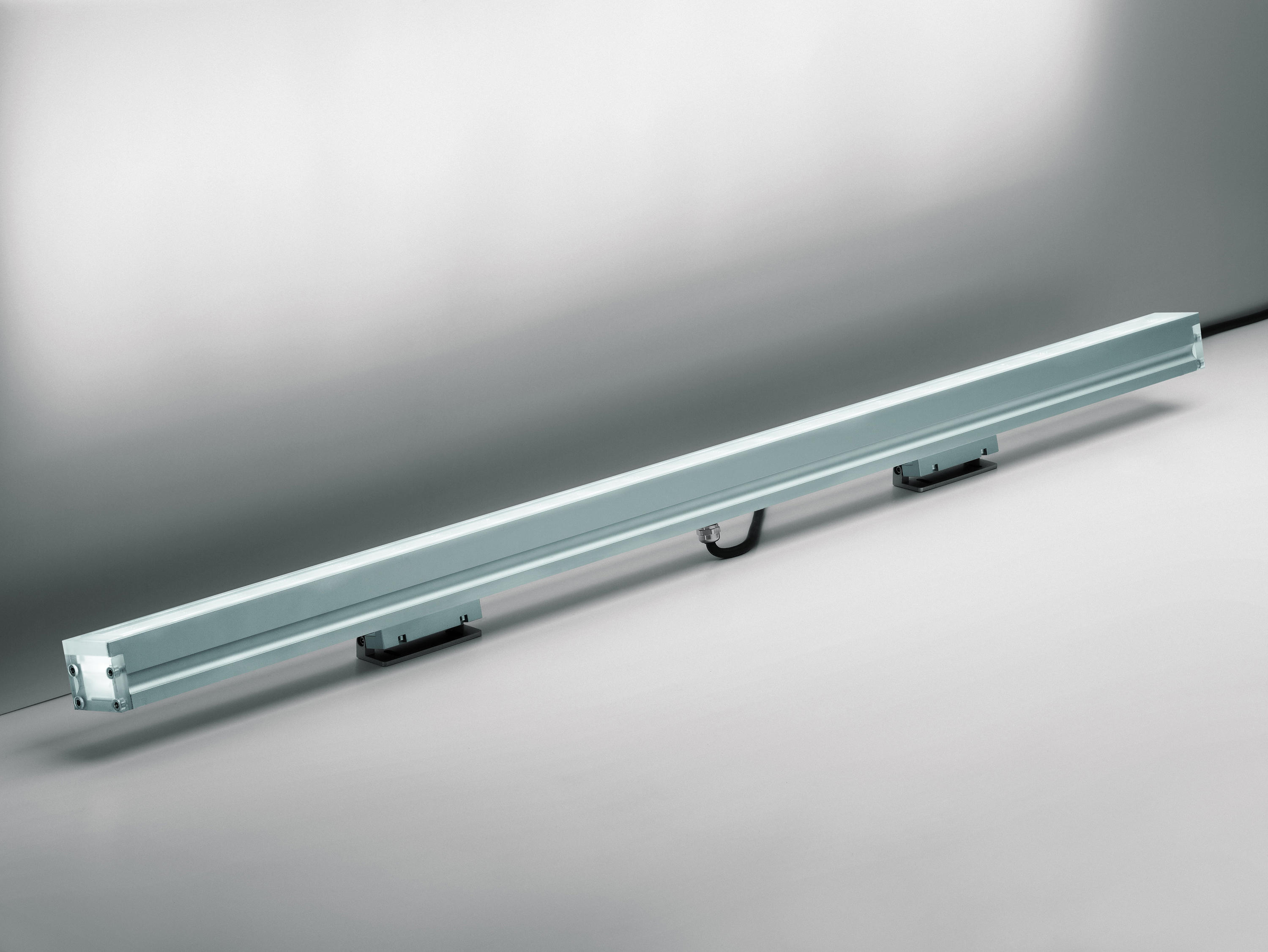 LineaLed Wallwasher adjustable | Architonic