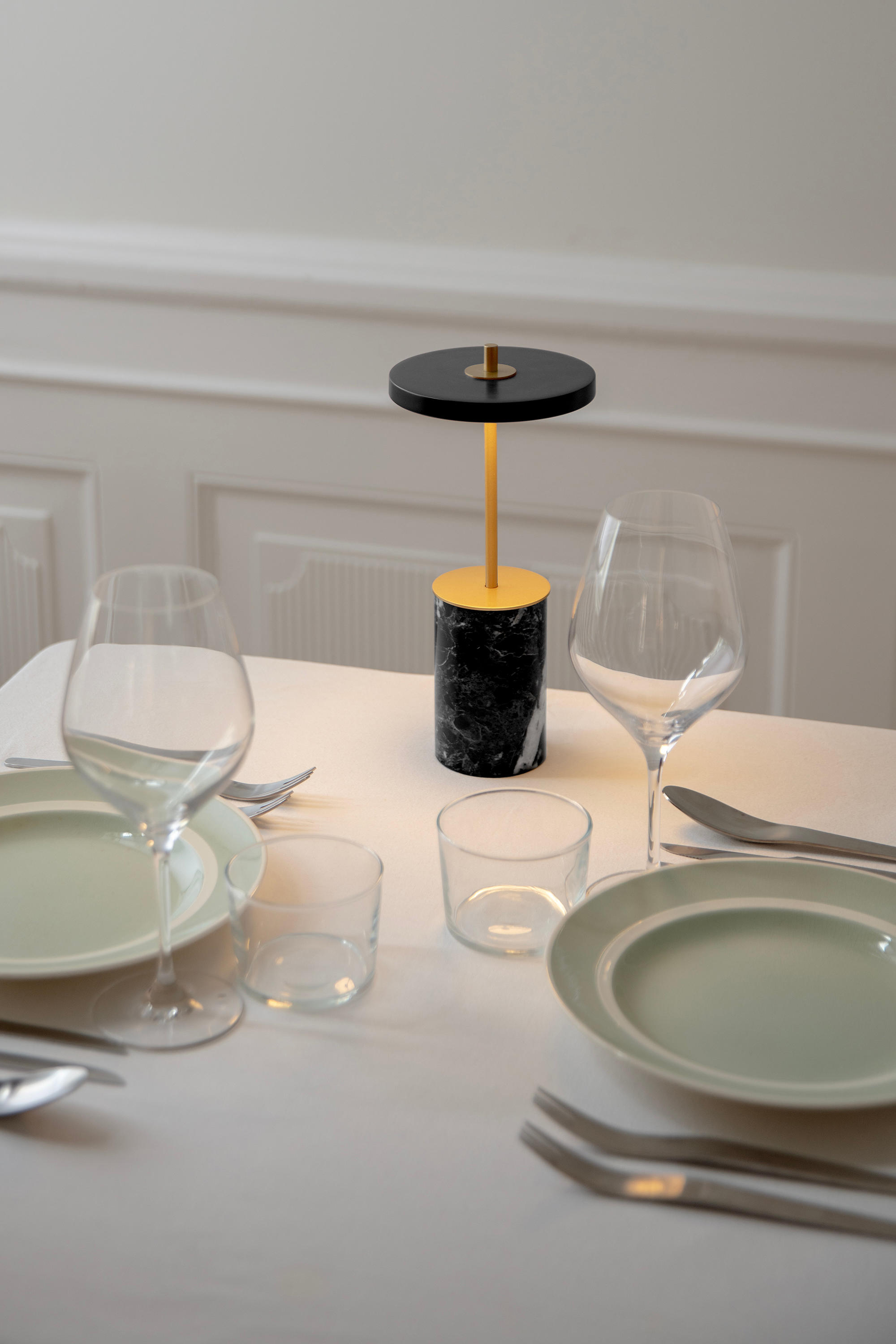 Asteria Move | mini, portable lamp, black marble | Architonic