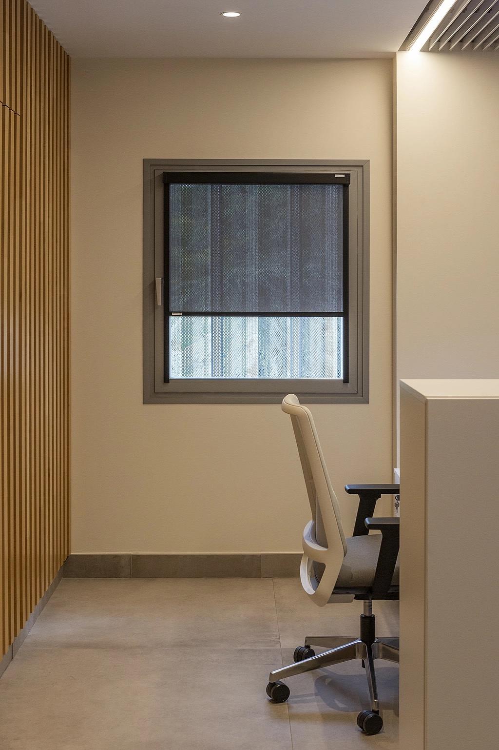 Roller Shades - Fit-Box | Architonic