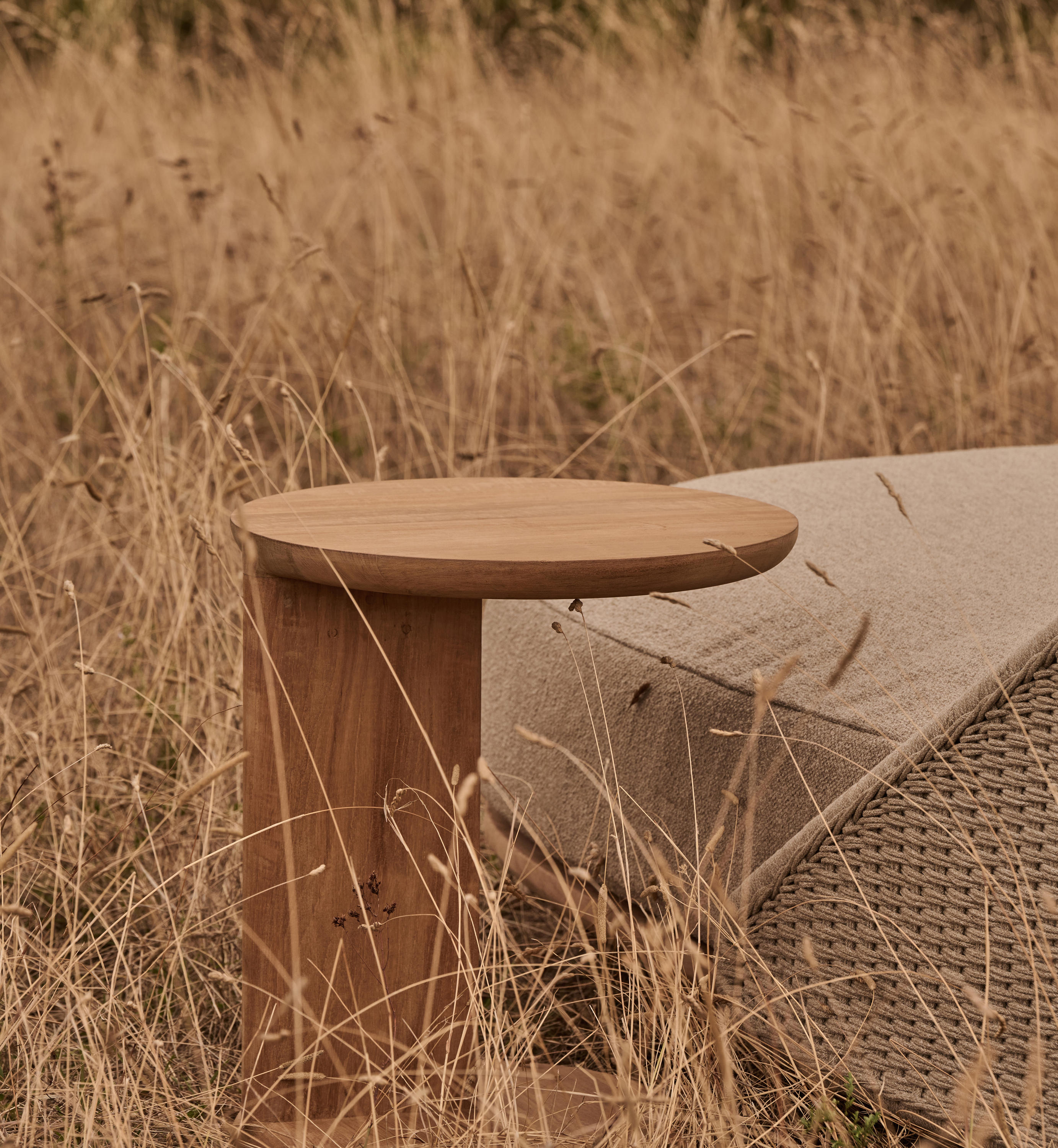 Amanu C-table dia: 44cm H: 50 cm | Architonic