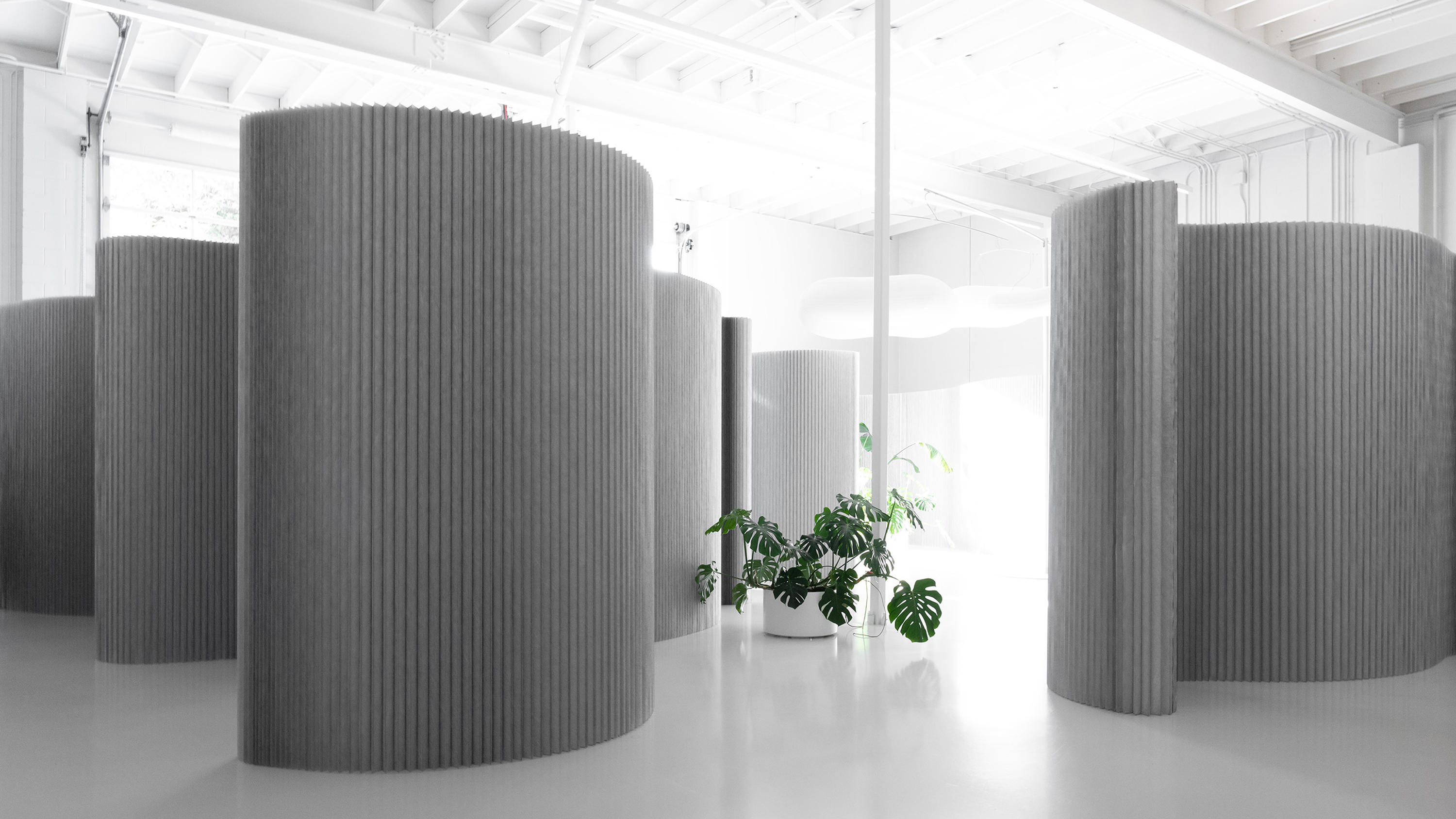 aluminum textile softwall | flexible freestanding partition | Architonic