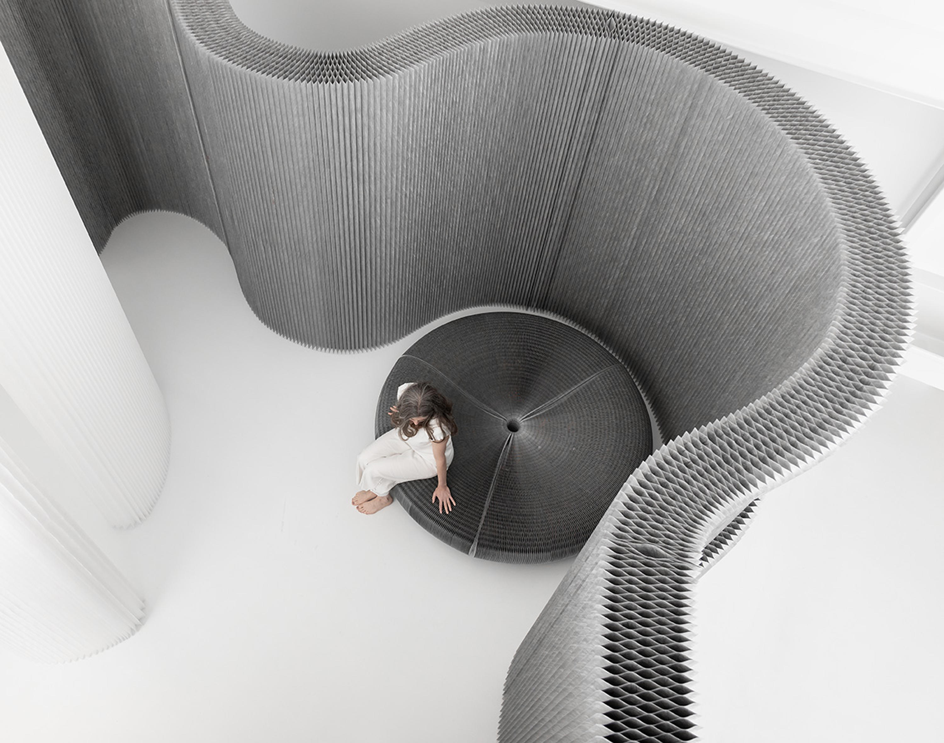 aluminum textile softwall | flexible freestanding partition | Architonic