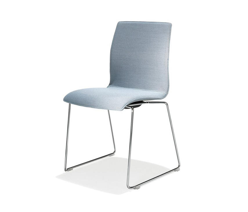 Trio chair on sled metal frame | Architonic