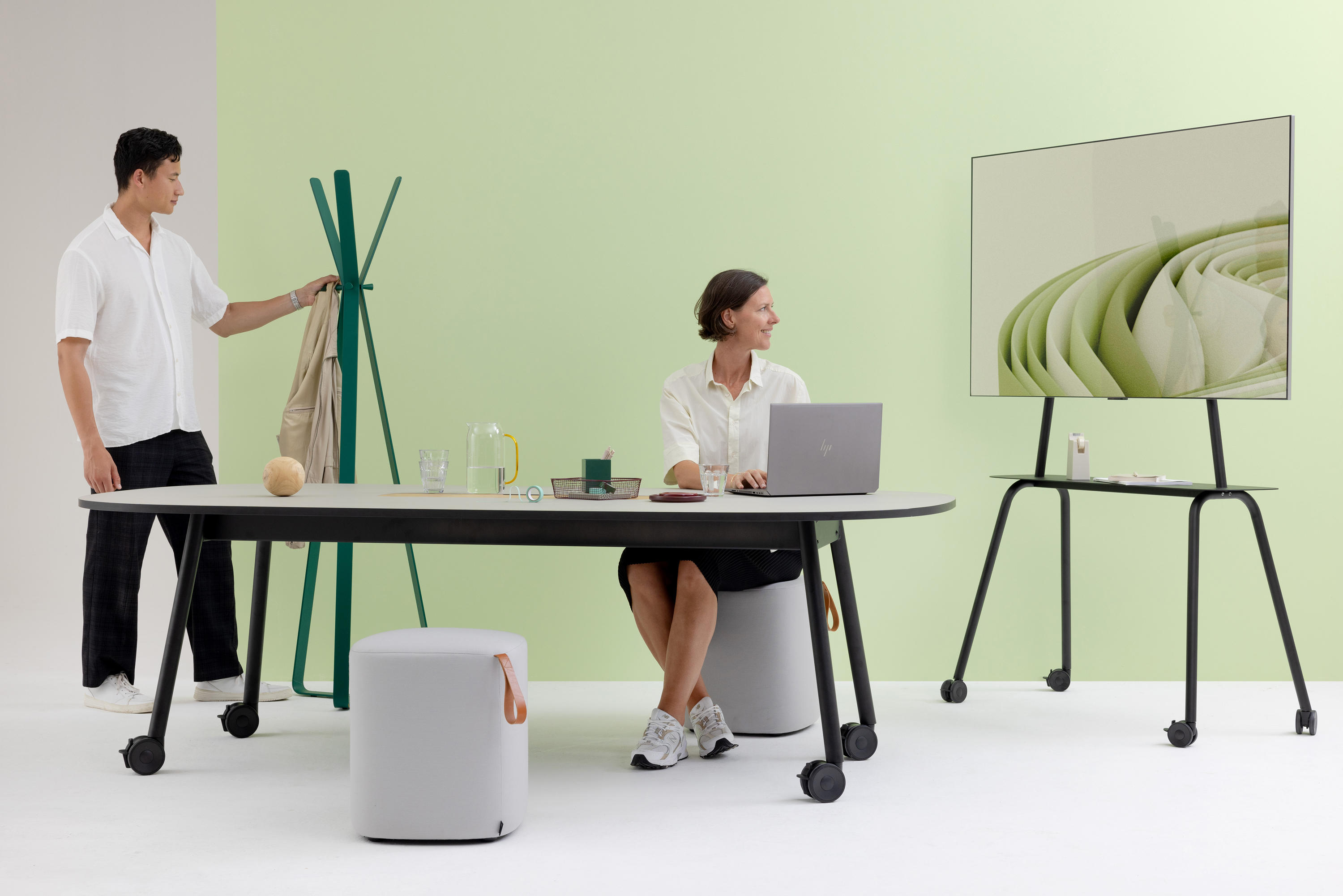PULLY VIDEO - Flip charts / Writing boards from Cascando | Architonic