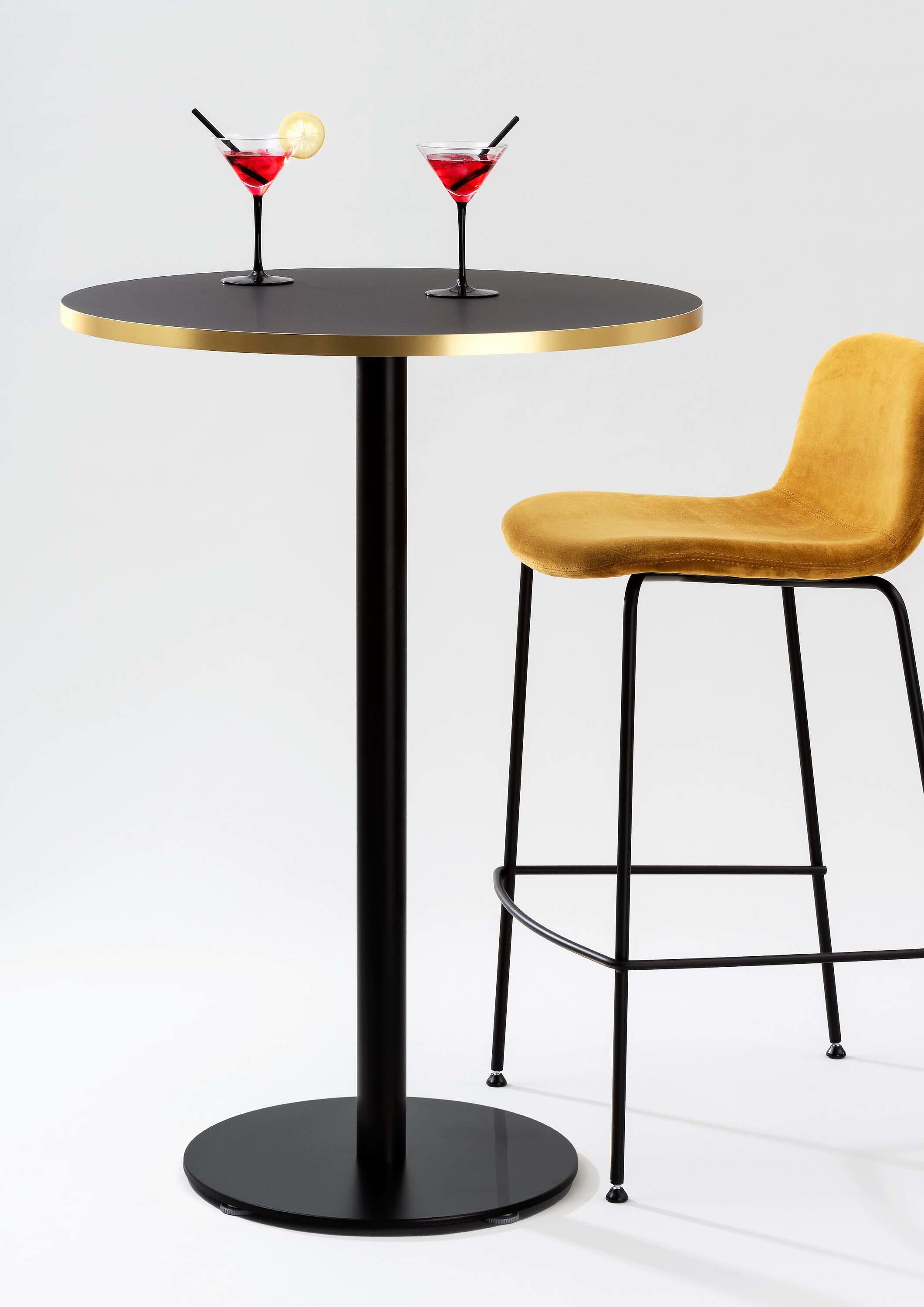 UNO_STYLE - Bistro tables from FORMvorRAT | Architonic
