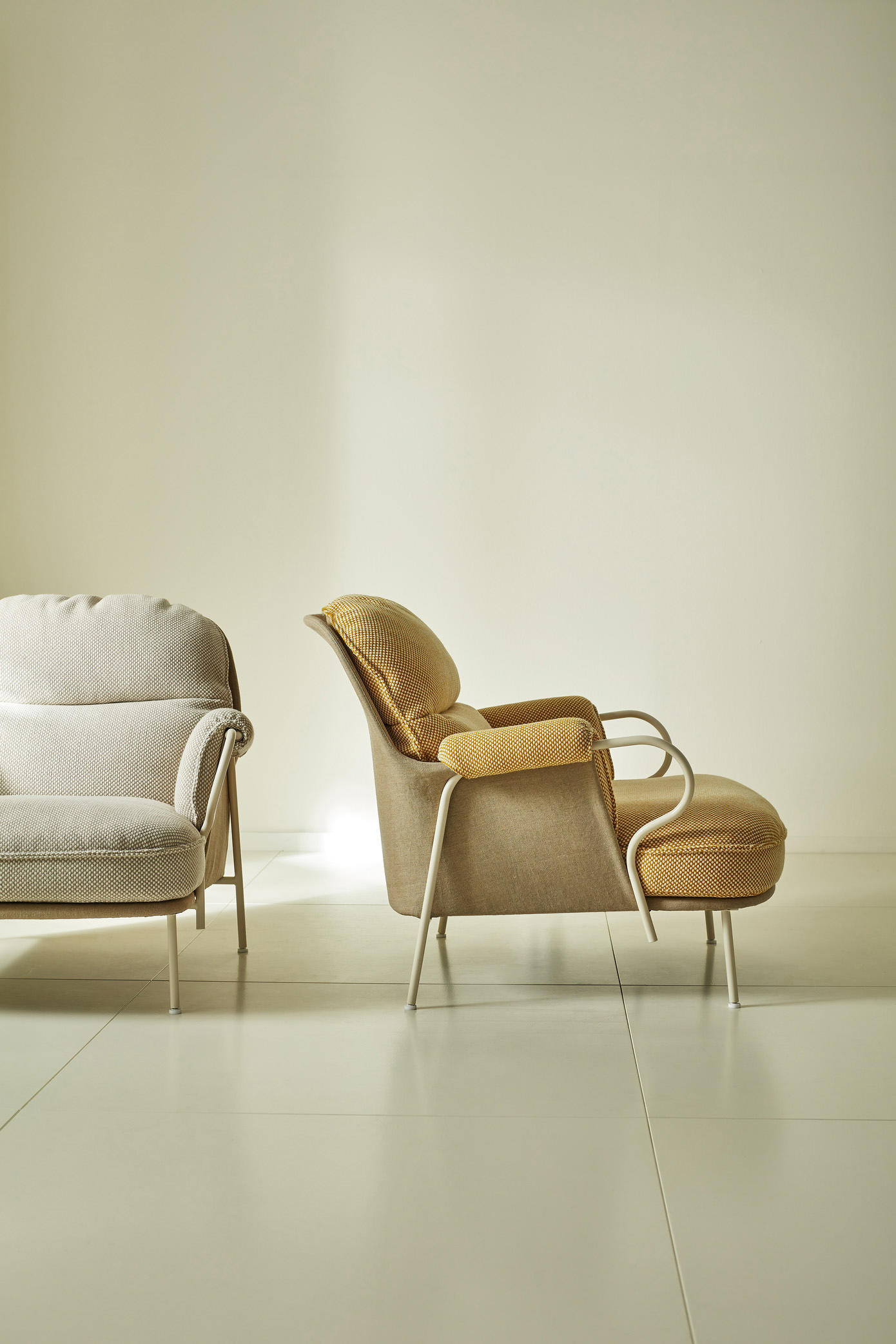 Lyra Lounge Chair & designer furniture | Architonic