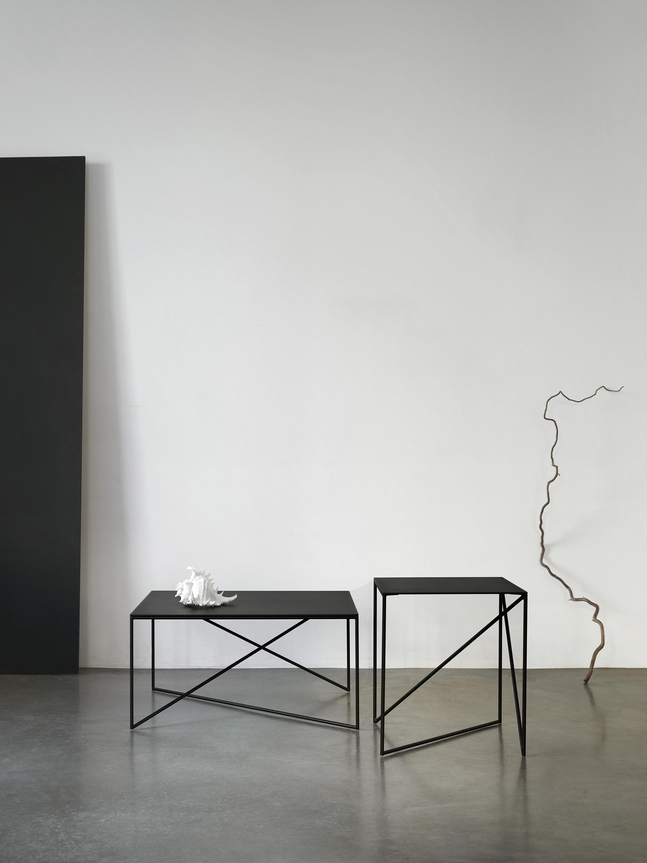 Dot Large Side Table & designer furniture | Architonic