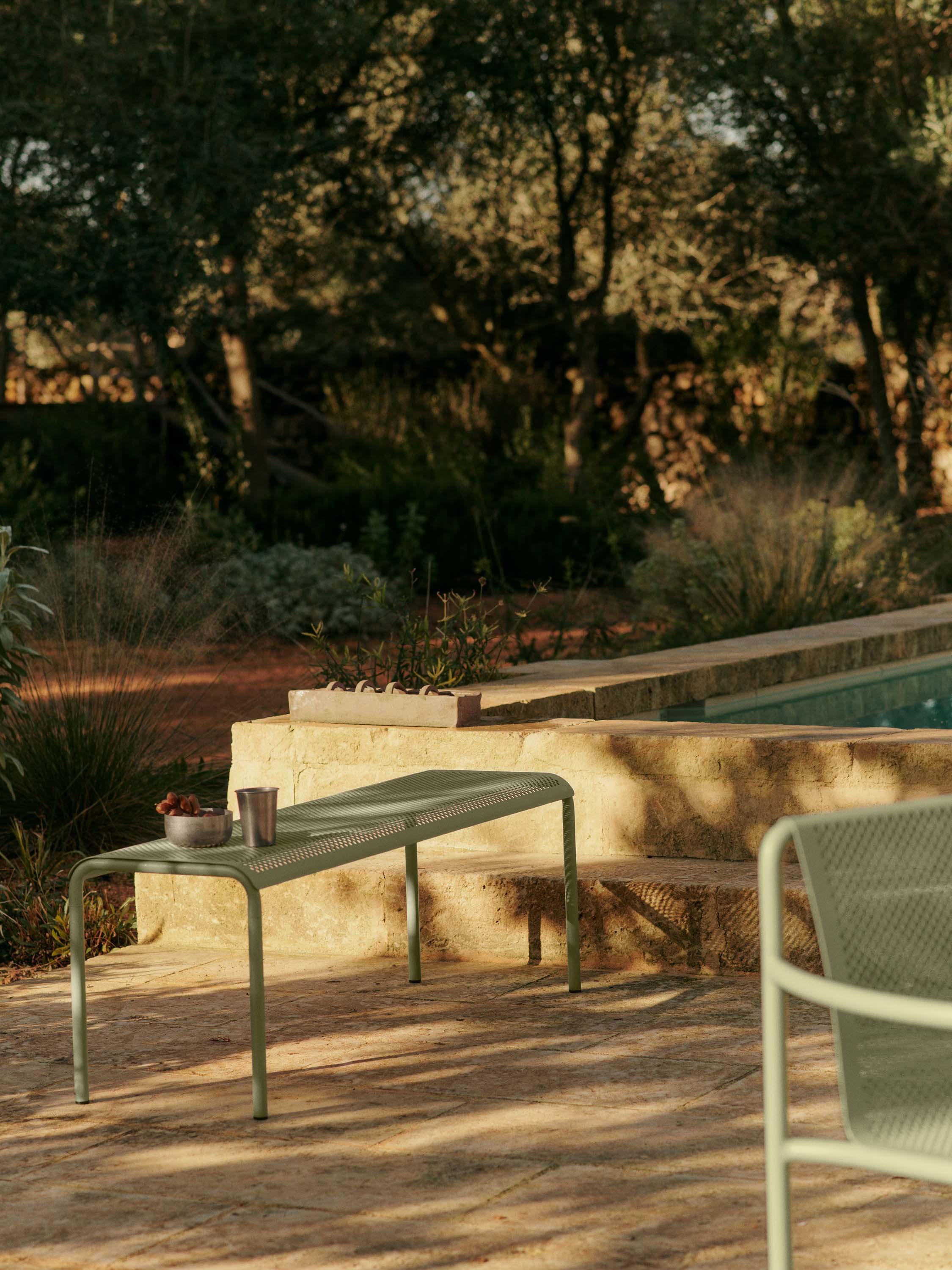 Dapple Bench - Tea Green | Architonic