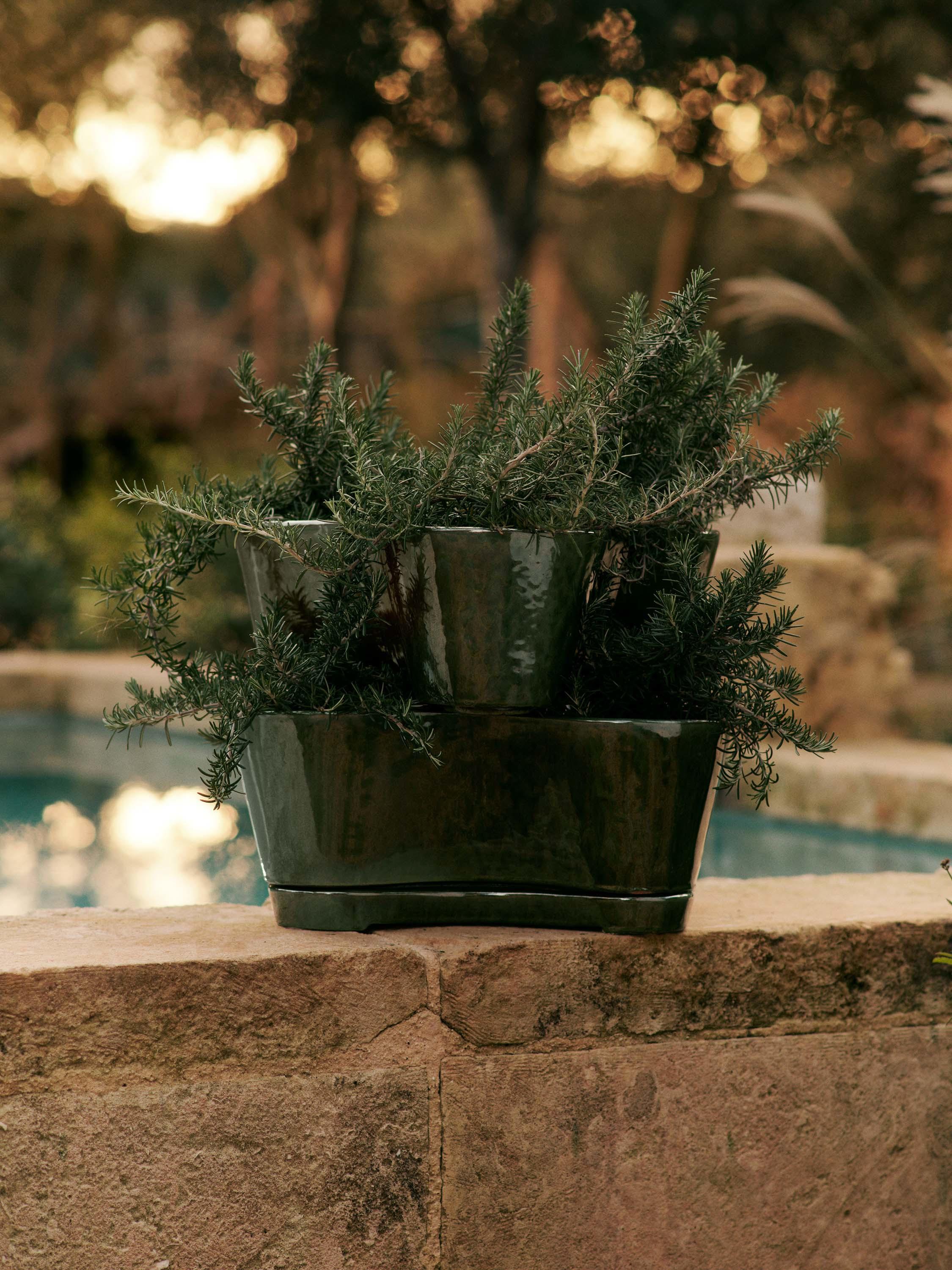 Gemi Stackable Planters – Set of 2 - Moss Green | Architonic