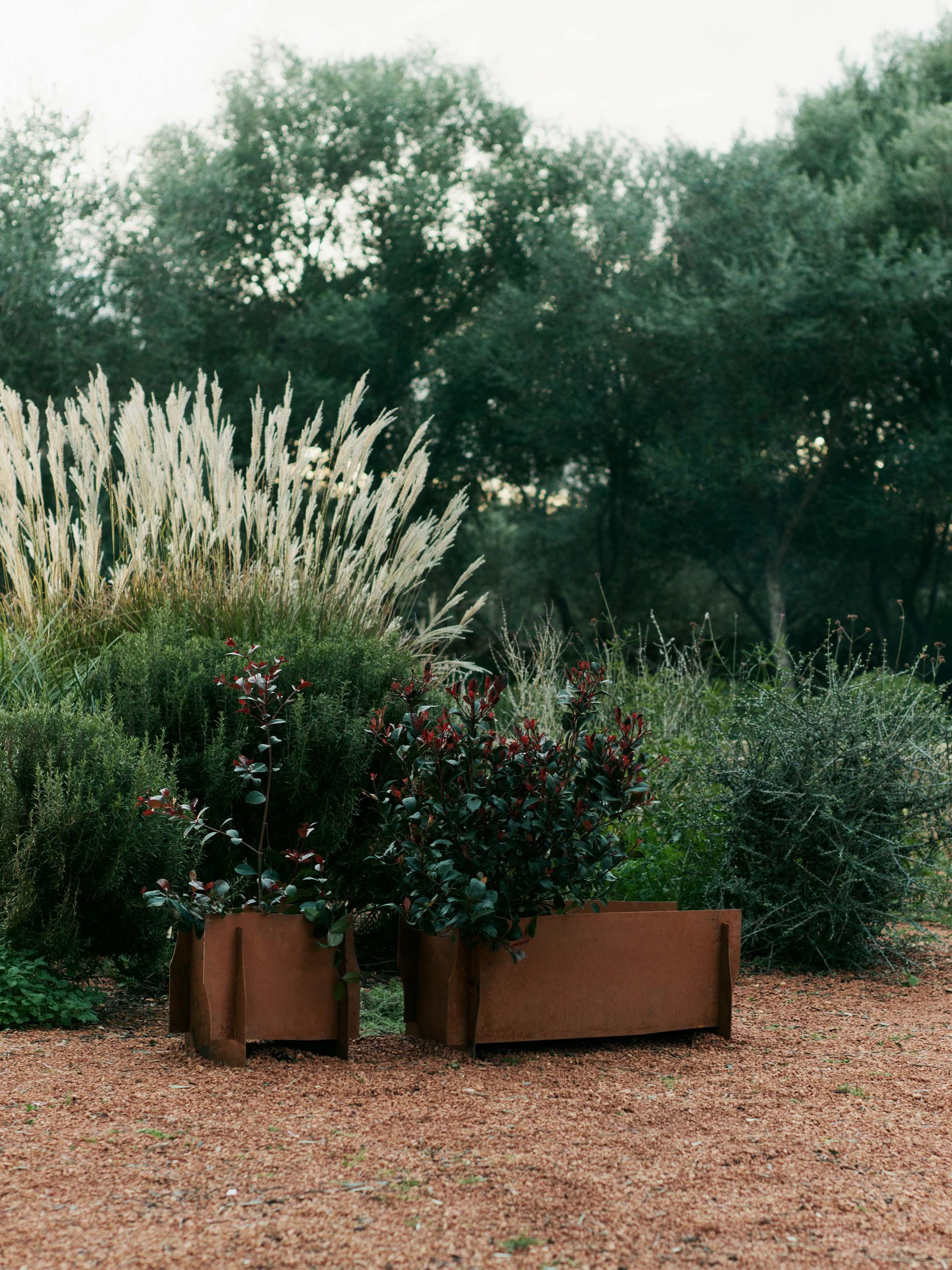 Lapel Planter - 75 - Rust | Architonic