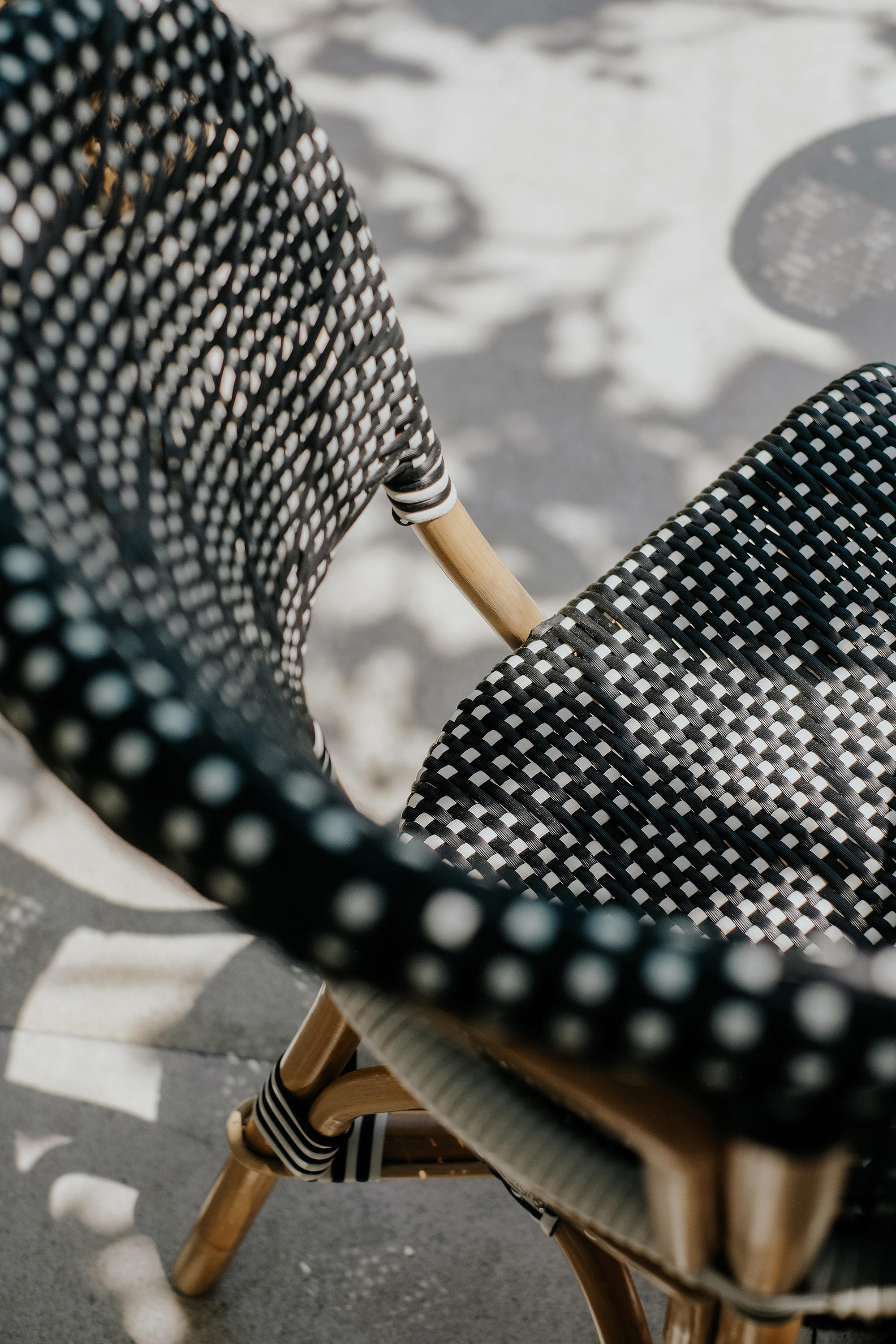 Wing Dining Chair & designer furniture | Architonic